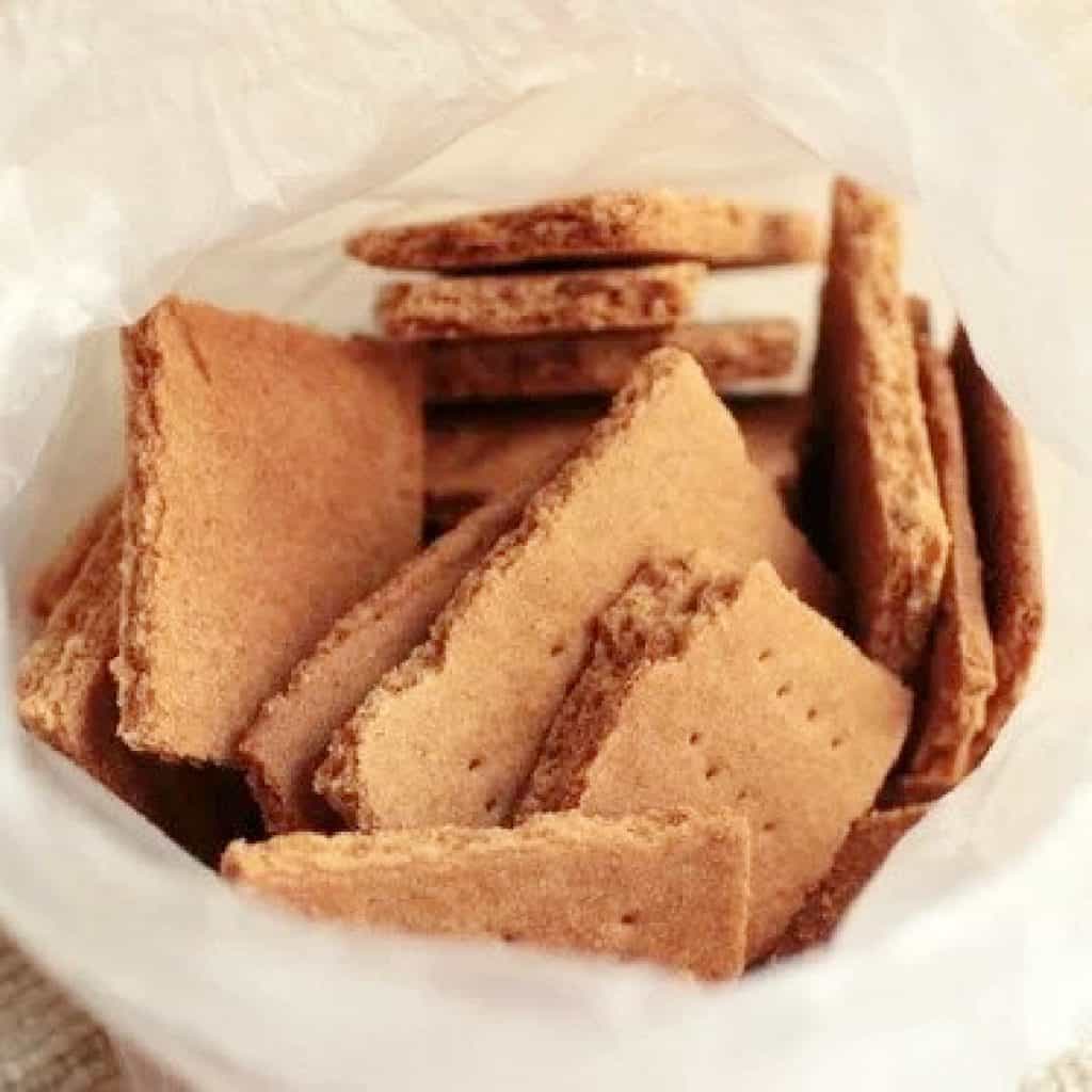 Homemade Graham Crackers - Vintage Kitchen Notes