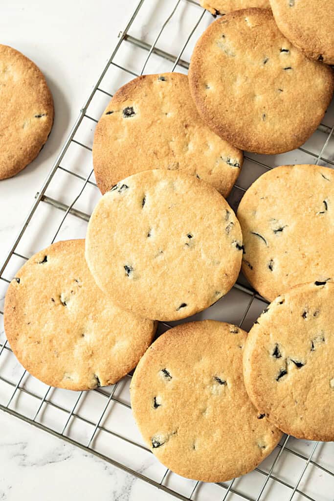 Olive Shortbread Cookies (sweet and salty) - Vintage Kitchen Notes