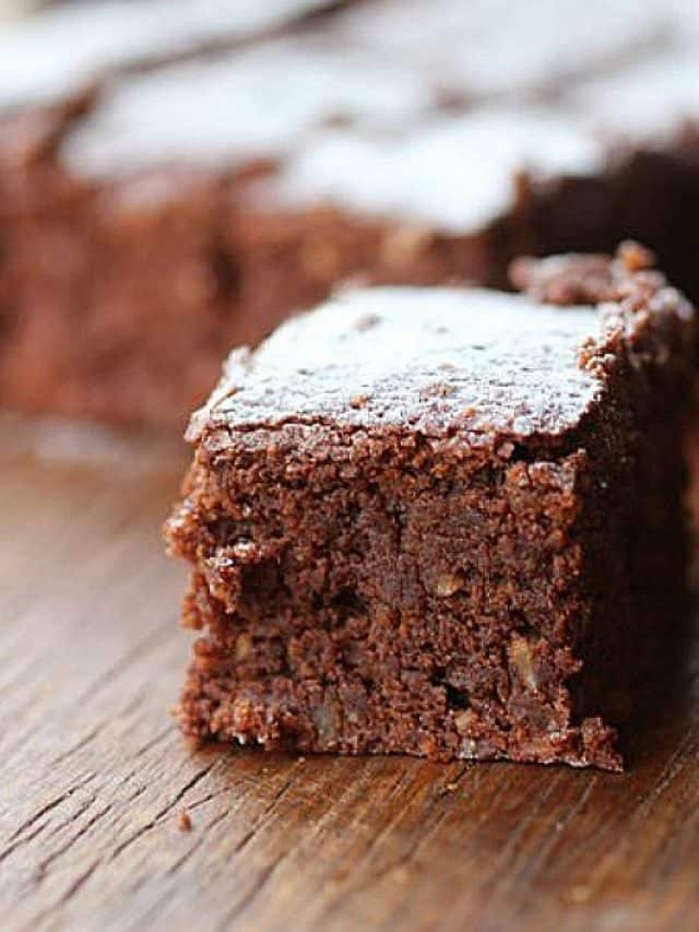 Chocolate Hazelnut Baby Bundt Cakes - Vintage Kitchen Notes