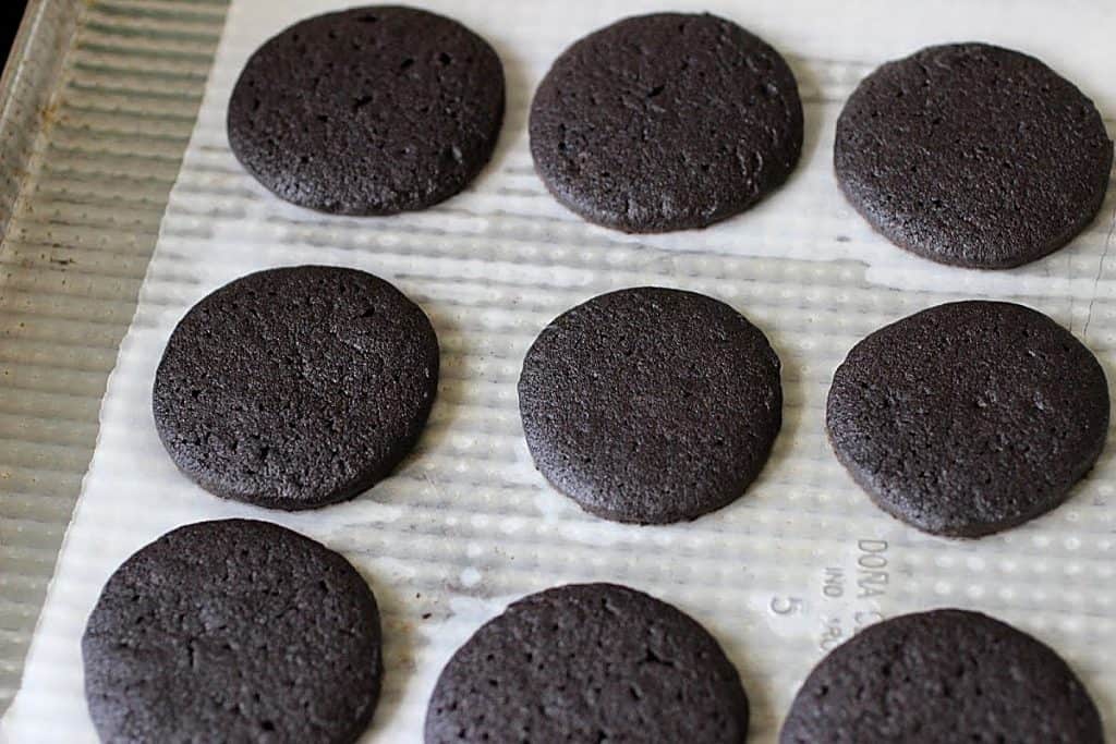 Homemade Oreo Cookies - Vintage Kitchen Notes