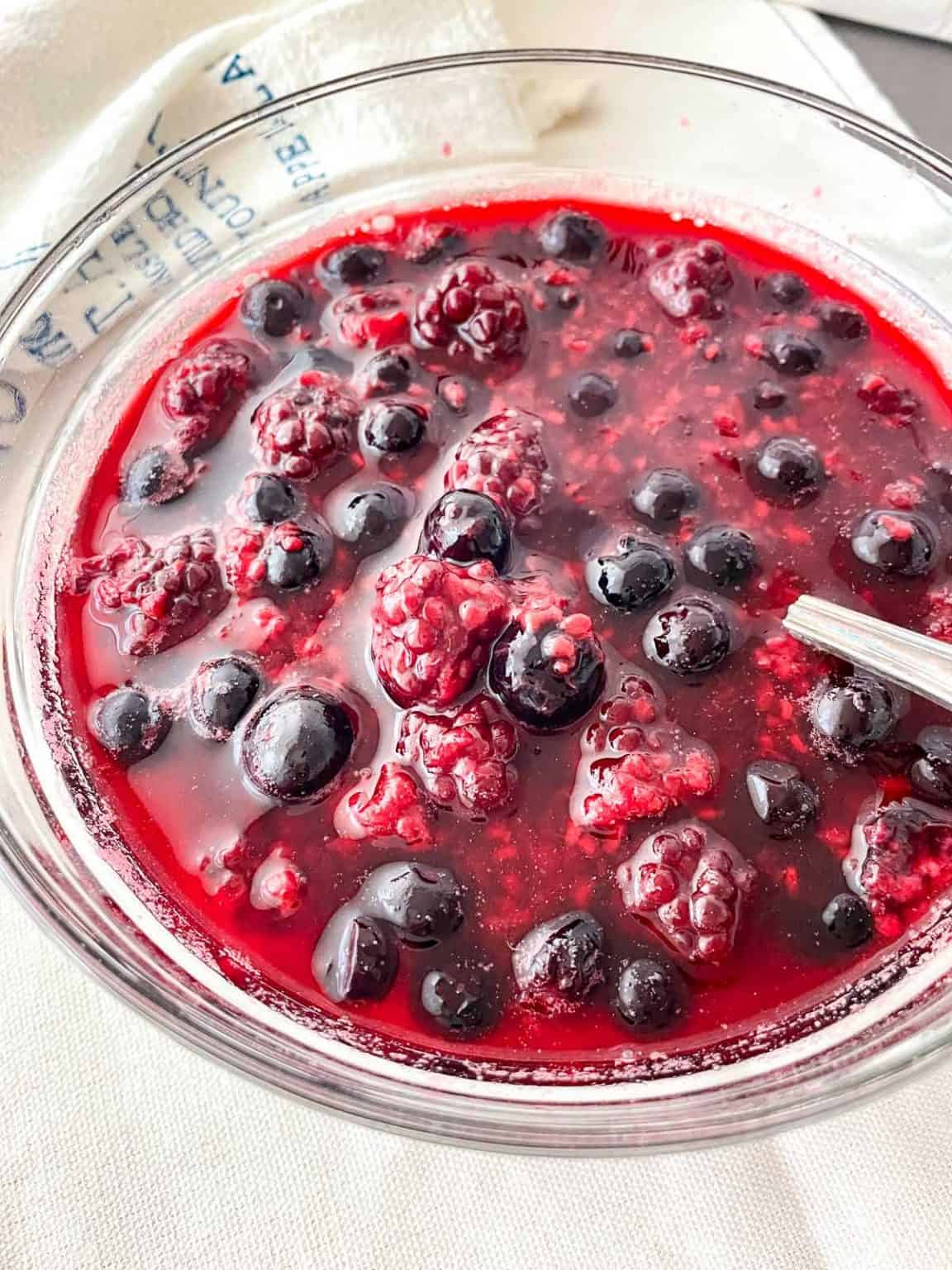 Berry Compote (2 ingredient & 10 minute recipe) - Vintage Kitchen Notes
