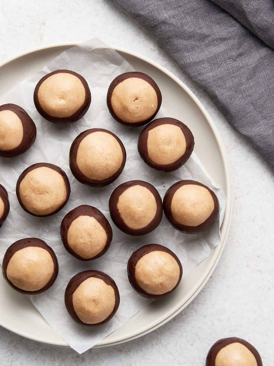 Easy Buckeye Candy Recipe (peanut butter chocolate) - Vintage Kitchen Notes
