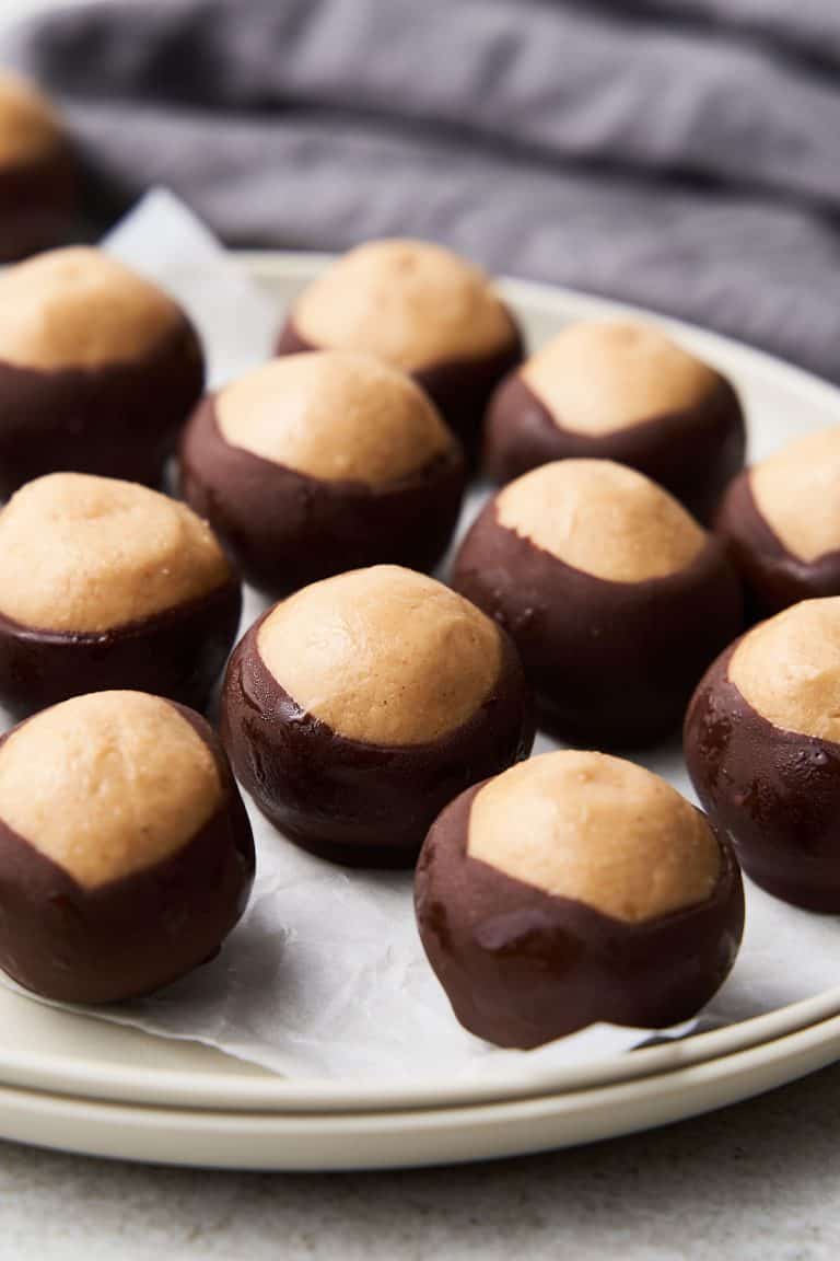 Easy Buckeye Candy Recipe (peanut butter chocolate) - Vintage Kitchen Notes
