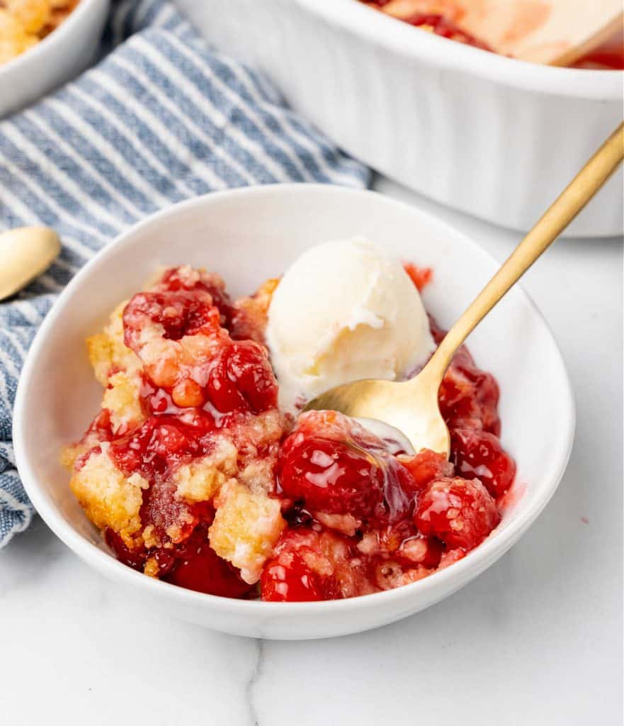 Dump Cake Recipe (easy, 3 ingredients!) - Vintage Kitchen Notes