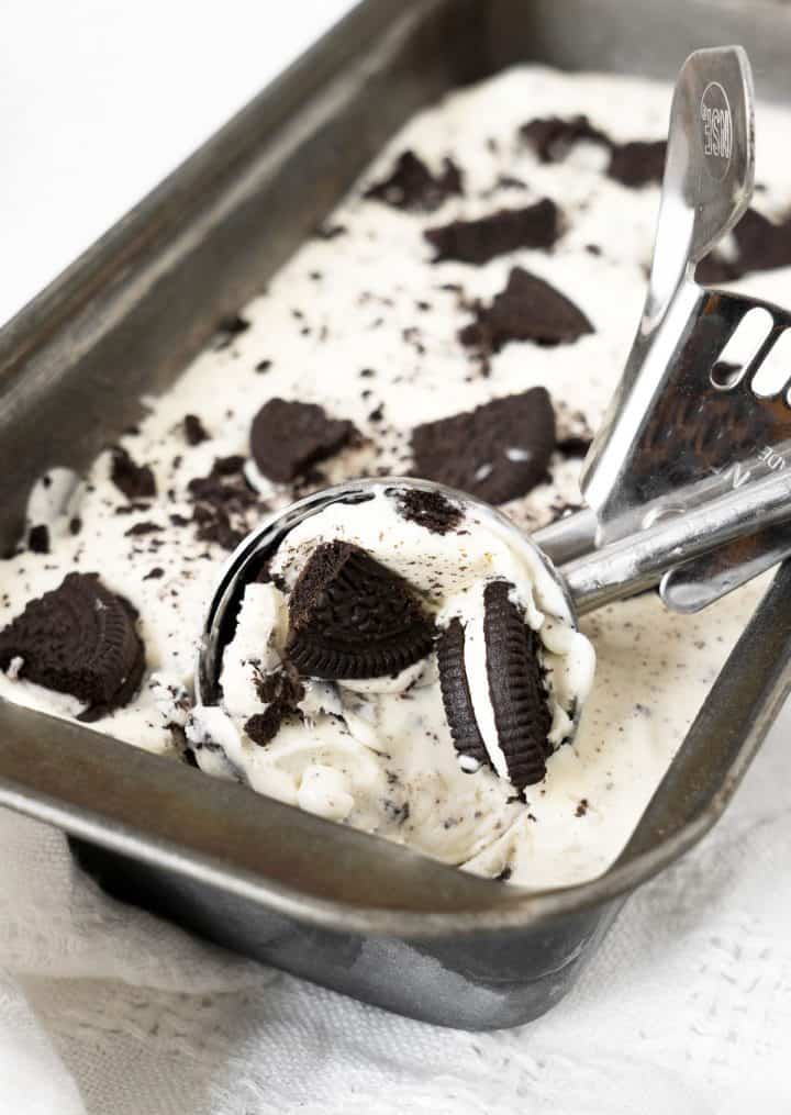 Oreo Ice Cream (no-churn recipe) - Vintage Kitchen Notes