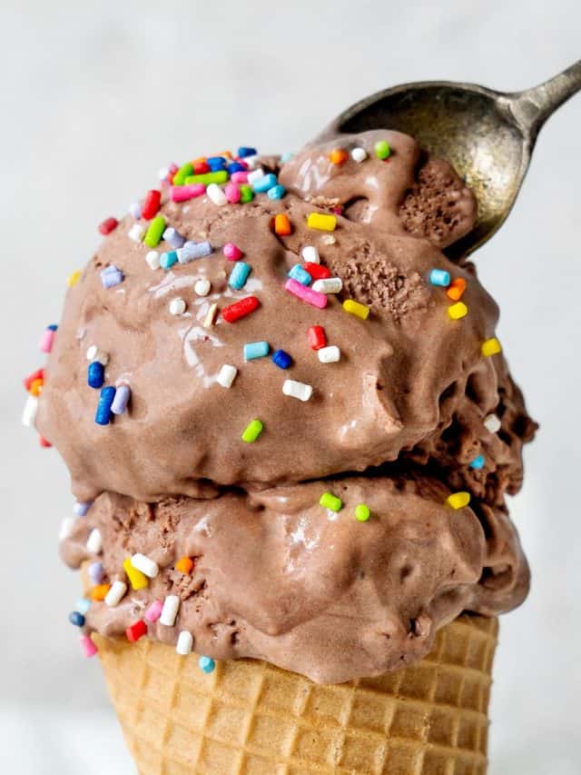 Funfetti Ice Cream (easy no-churn recipe) - Vintage Kitchen Notes