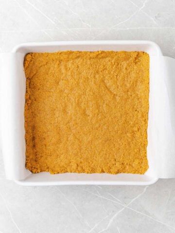6-ingredient Lemon Bars (with graham crust) - Vintage Kitchen Notes