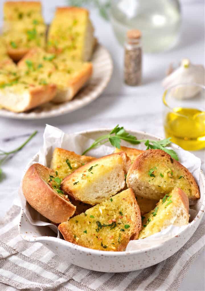 Garlic Bread Baguette (quick & easy) - Vintage Kitchen Notes