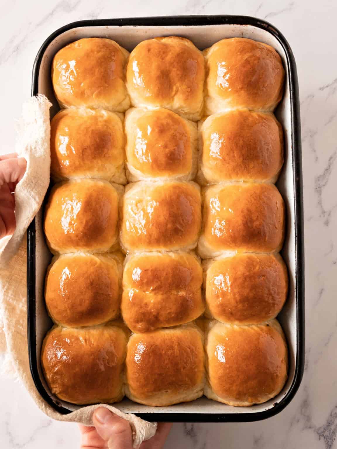 Old Fashioned Yeast Rolls (soft dinner rolls) - Vintage Kitchen Notes