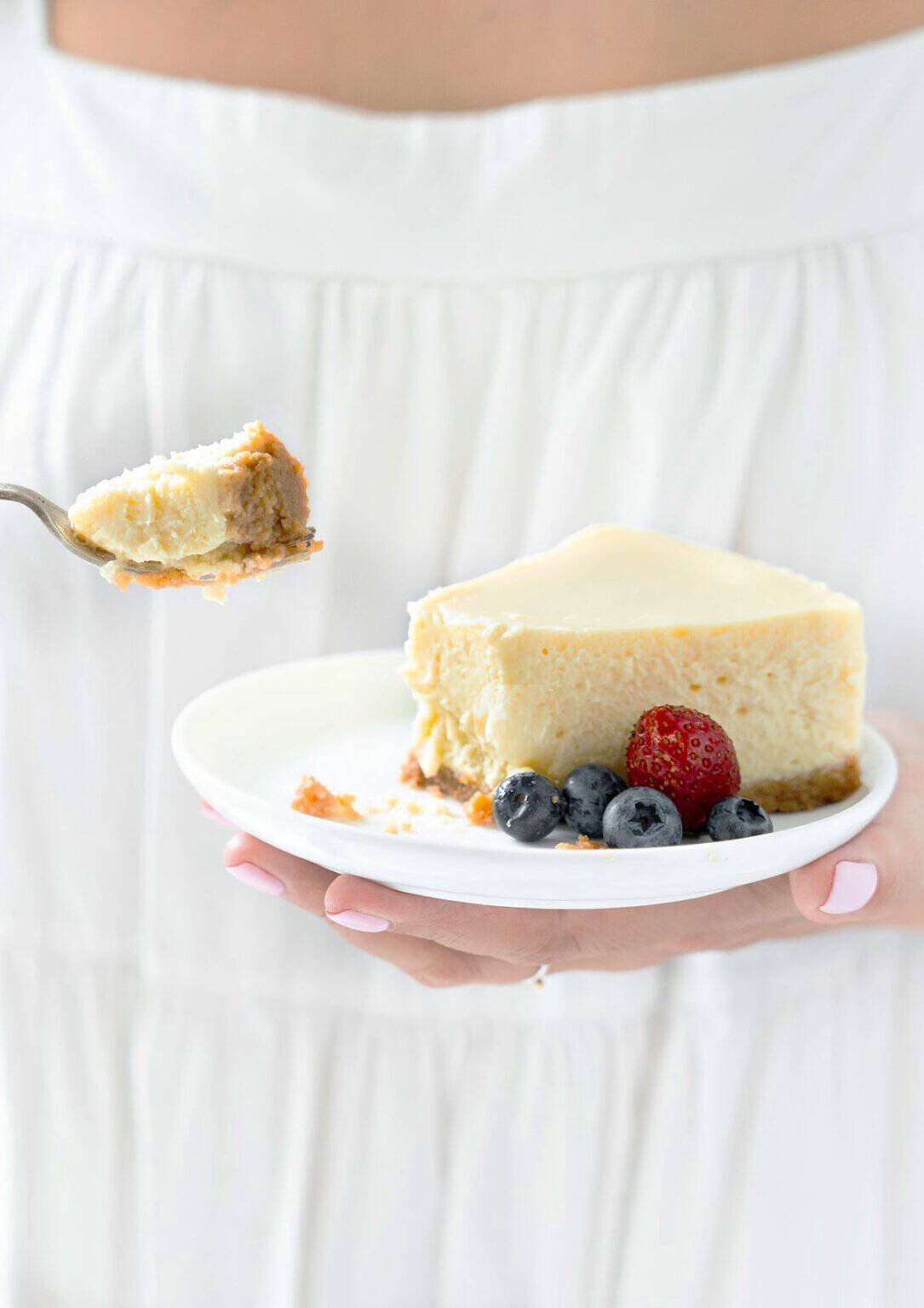 Creamy Classic Cheesecake (no water bath) - Vintage Kitchen Notes