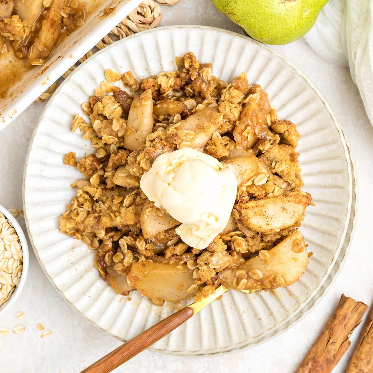 Quick Pear Crisp Recipe (with oats) - Vintage Kitchen Notes